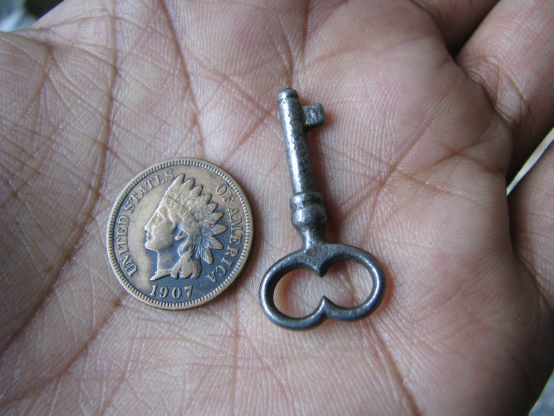 Tiny Antique Heart Shaped Key, Steampunk Skeleton Key - Etsy