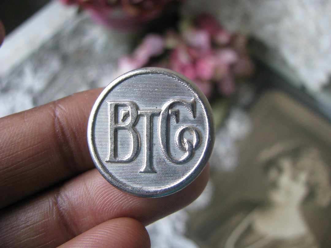 Antique B.T. Co. Work Button, Waterbury Button Co. - Etsy