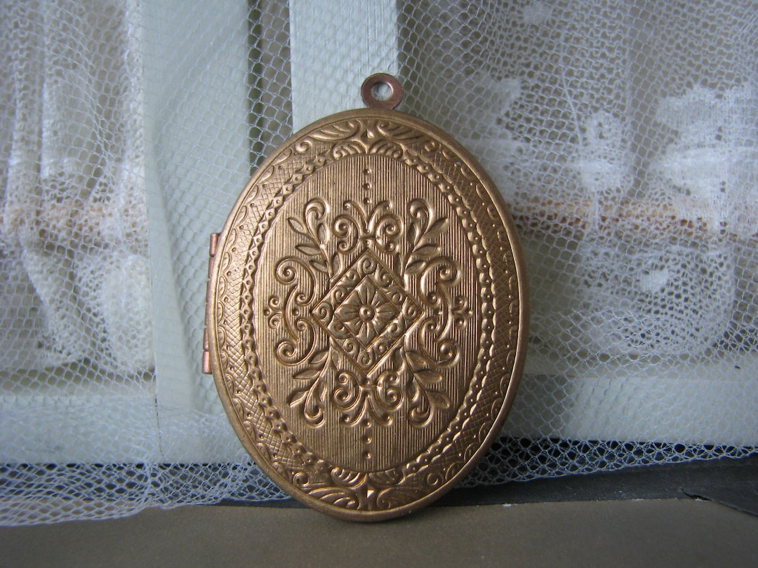Victorian Locket, Vintage Victorian Style Locket, Stamped Brass Locket ...