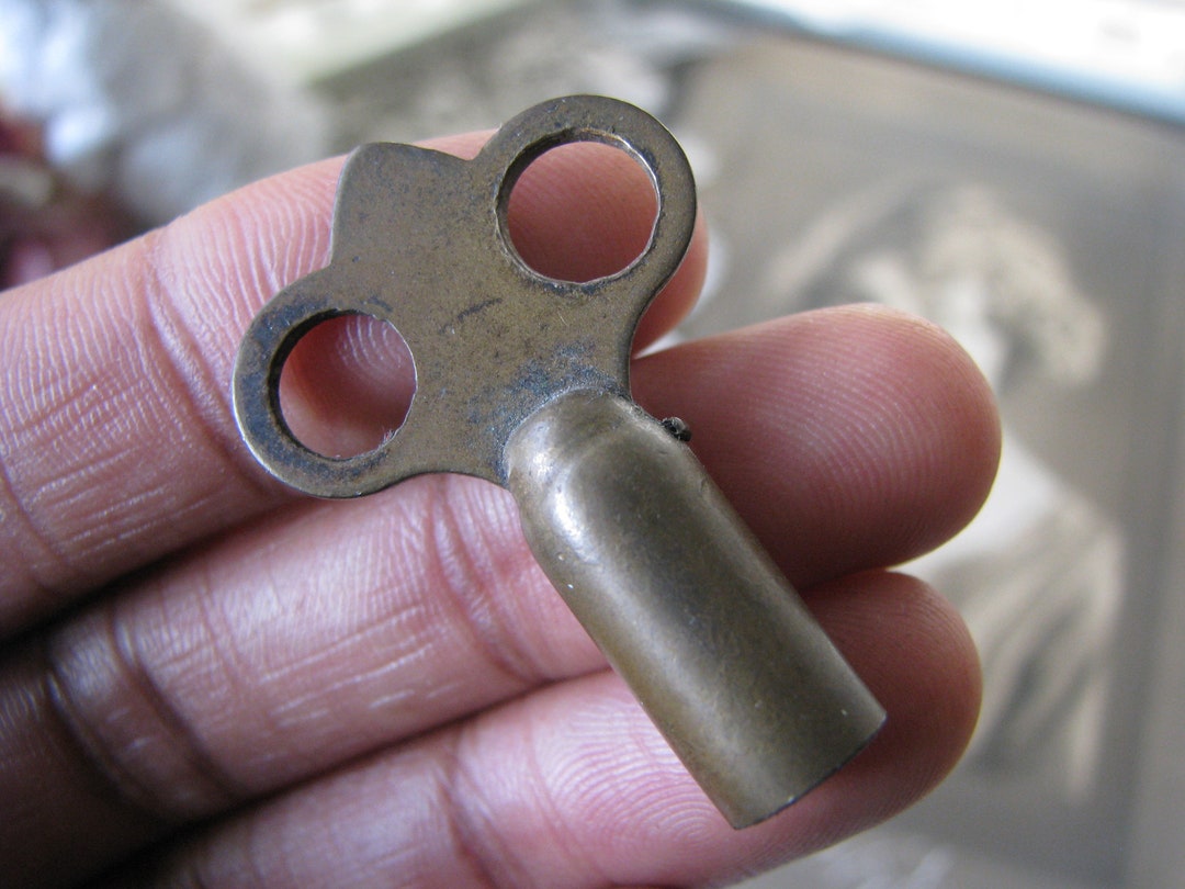Antique Brass Crank Key, Victorian Clock Key, Love Token - Etsy