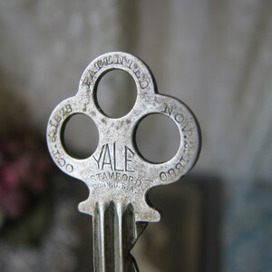 Antique Brass Key, Flat Brass Key, Antique Yale Key, Antique Pin ...