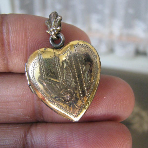 Gold Heart Locket - Etsy