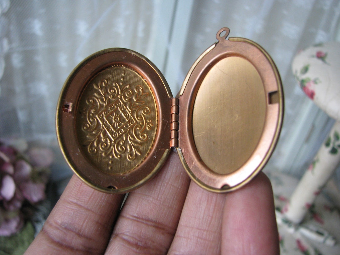 Victorian Locket, Vintage Victorian Style Locket, Stamped Brass Locket ...