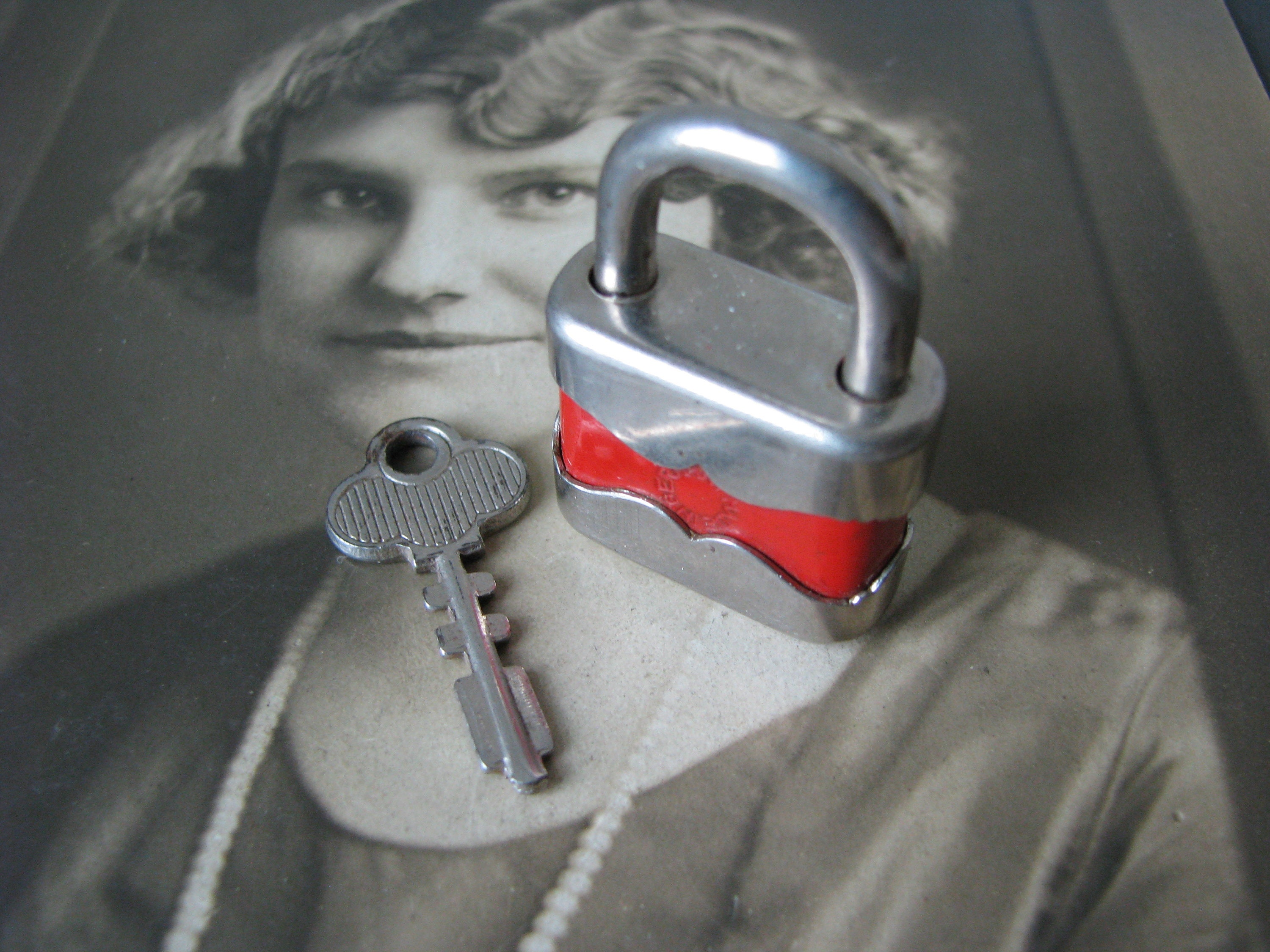Vintage 1940's Red Padlock & Key Miniature Red Padlock - Etsy