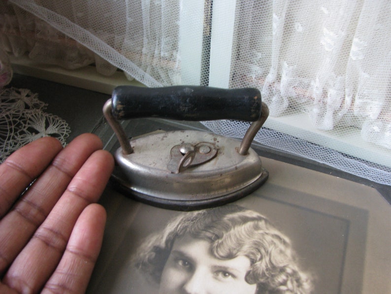 Vintage Miniature Sad Iron, Miniature Vintage Sad Iron, Primitive Sad ...