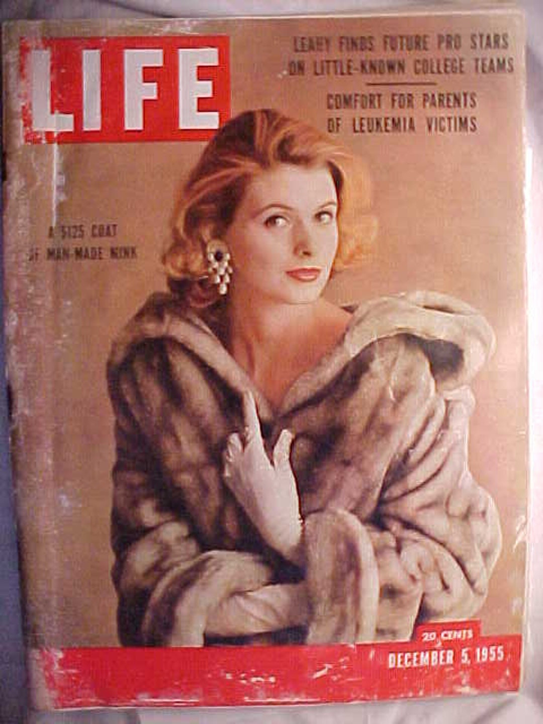 December 5, 1955 LIFE Magazine With Kathleen Wallace on the Cover Has ...