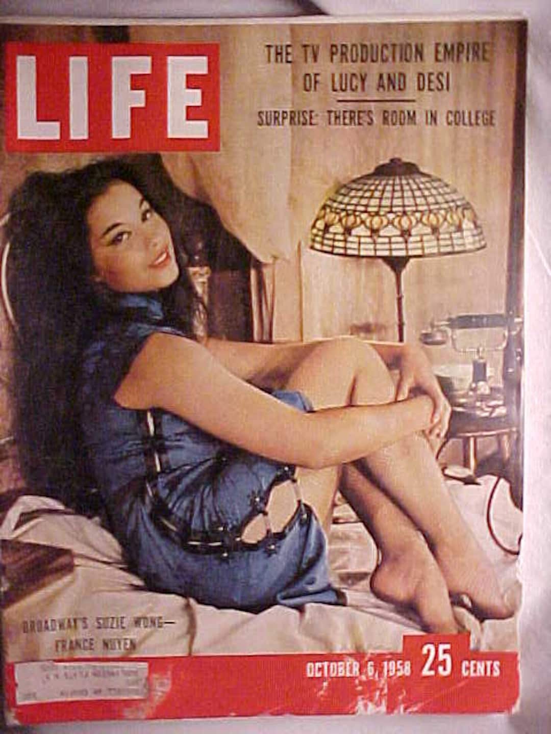 October 6, 1958 LIFE Magazine With Broadway's Suzie Wong on the Cover Has 156 Pages of Ads and ...