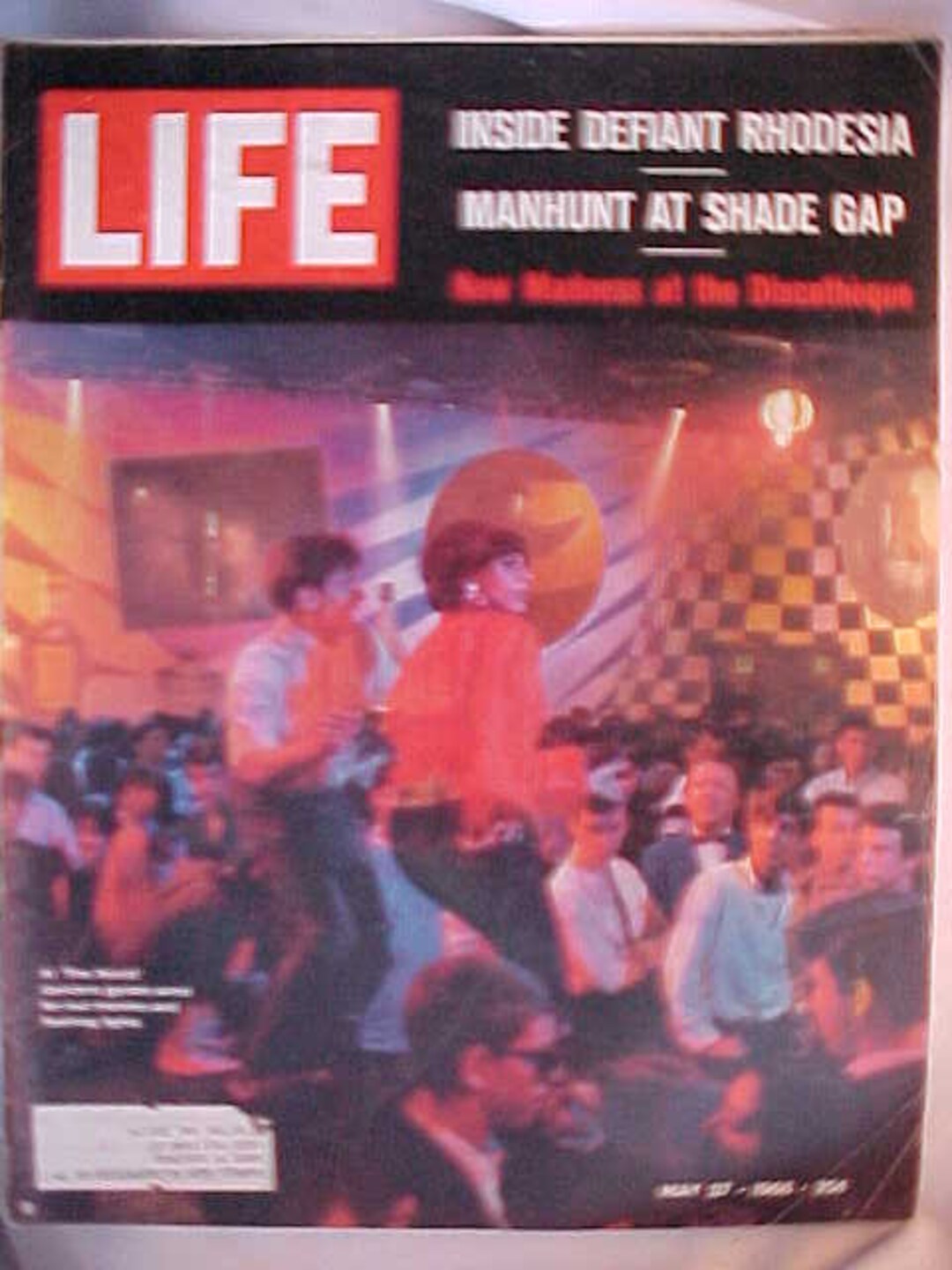 May 27, 1966 LIFE Magazine With the World Dancers Gyrate Admid on the ...