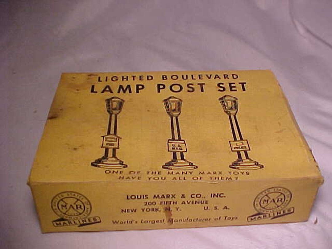 C1950s Marx Lighted Boulevard Lamp Post Set No. 073/3, O Scale Model ...