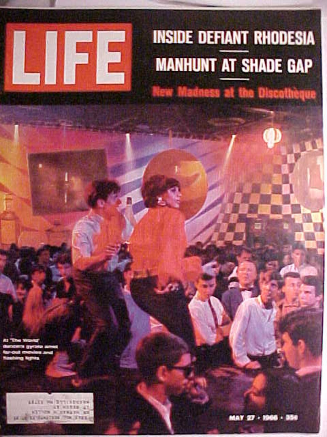 May 27, 1966 LIFE Magazine With the World Dancers Gyrate Admid on the ...