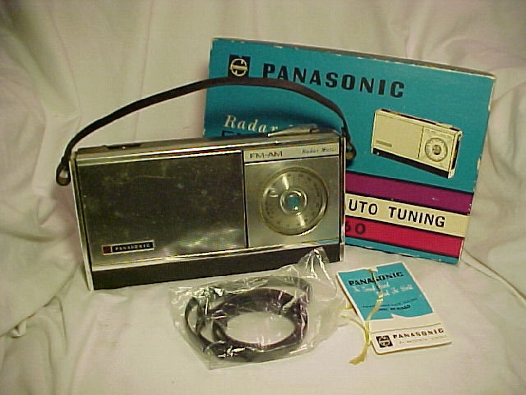 1967 Panasonic Automatic Tuning Solid State Transistor Radio Model No ...