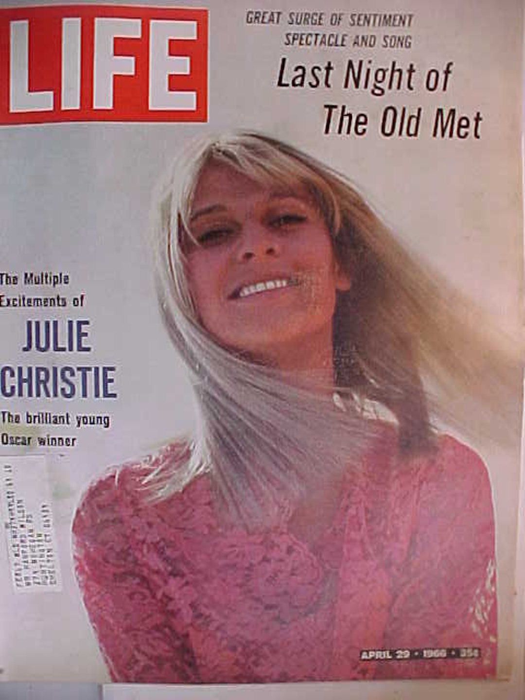 April 29, 1966 LIFE Magazine With Julie Christie on the Cover Has 96 ...