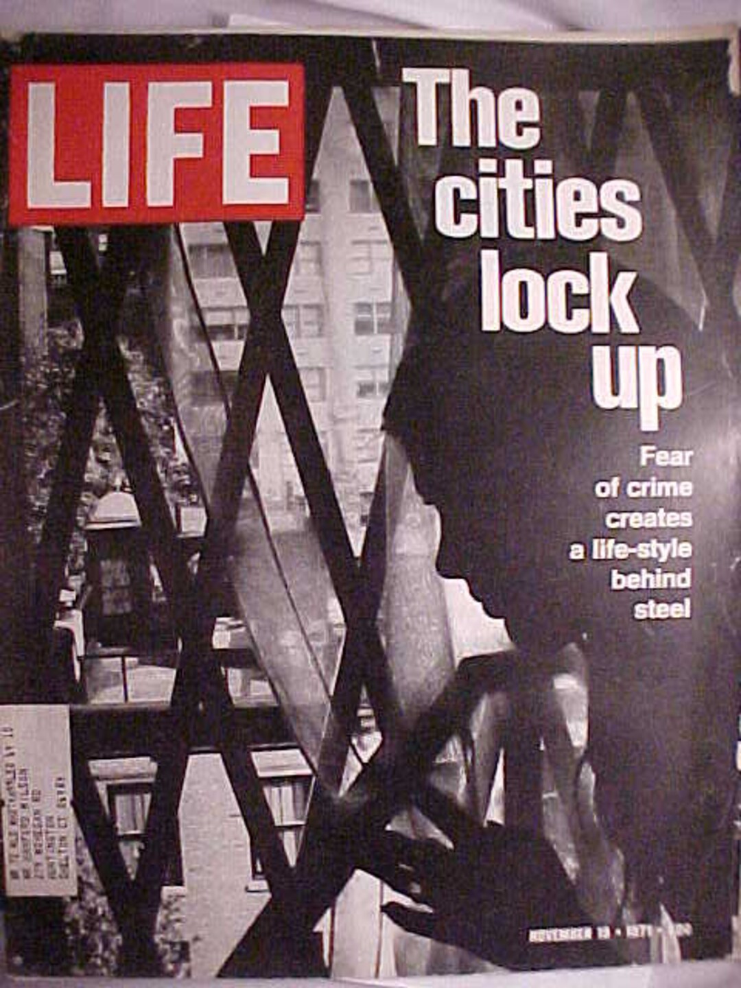 November 19, 1971 LIFE Magazine With New York City Crime on the Cover ...