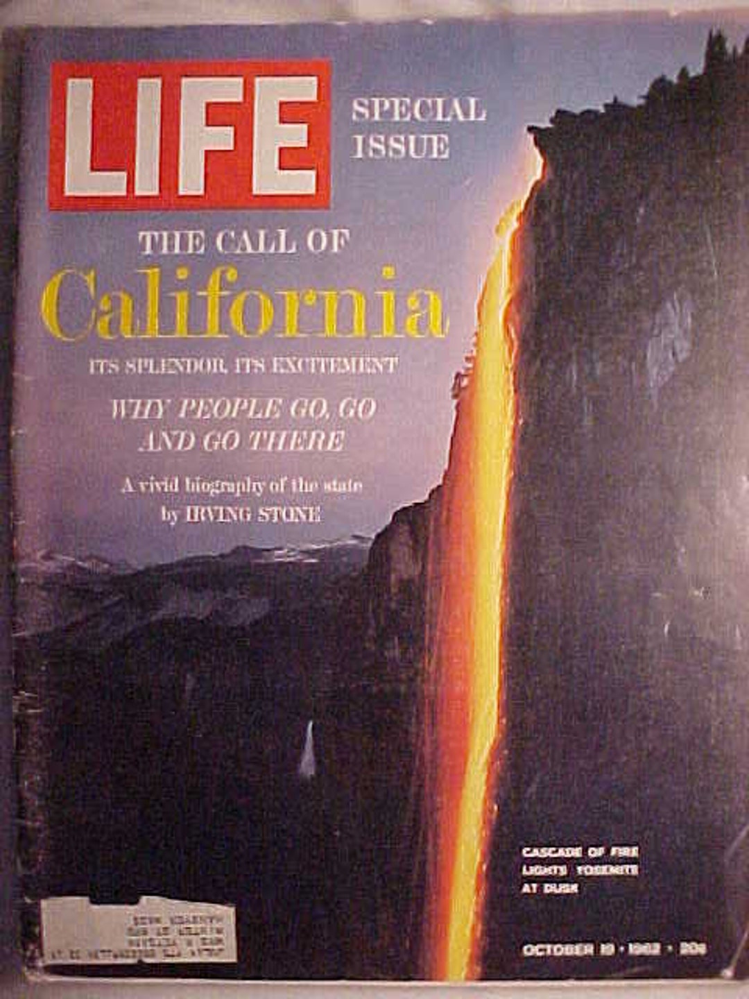 October 19, 1962 LIFE Magazine With Fire Lights Yosemite at Dusk on the ...