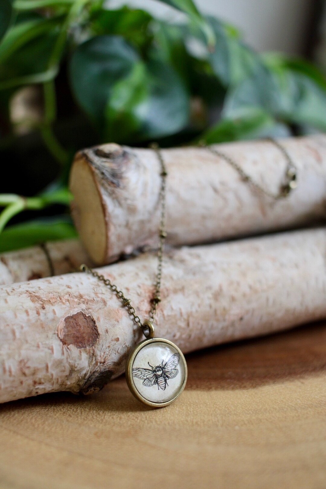 Dainty Bee Necklace, Nature Lover Jewelry, Bee Keeper Gift - Etsy