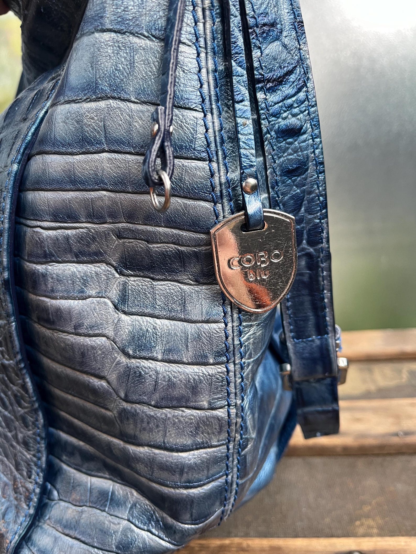 COBO BLU Vintage Y2K Metallic Blue Alligator Embossed Leather Slouch ...