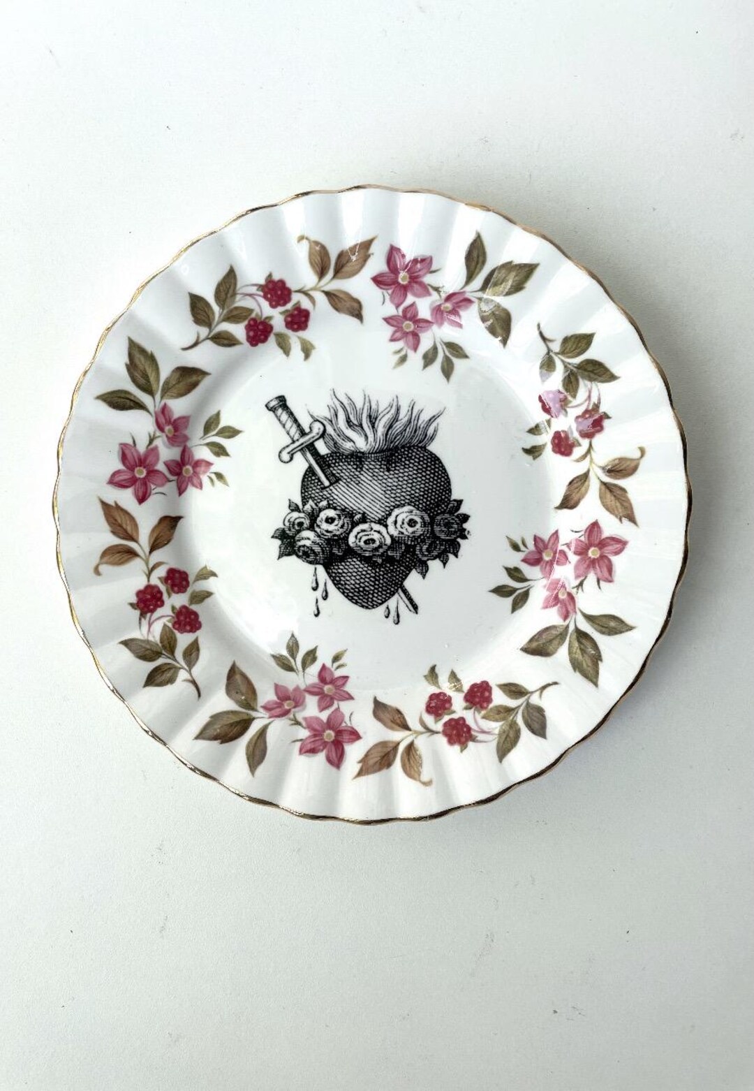 Vintage Sacred Heart Plate Altered Art / Wall Art Plate / Religious ...