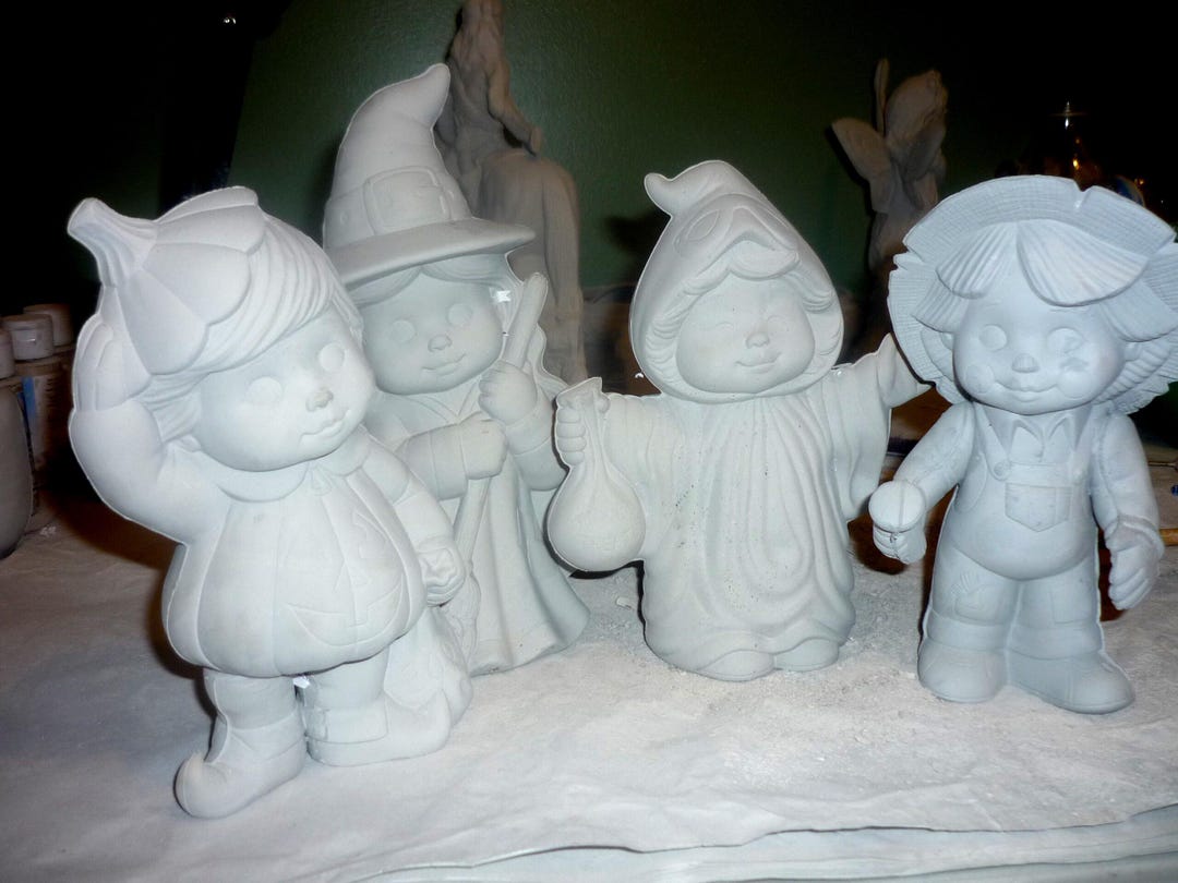 4 Kids Trick or Treating With Haystack Ready to Paint - Etsy