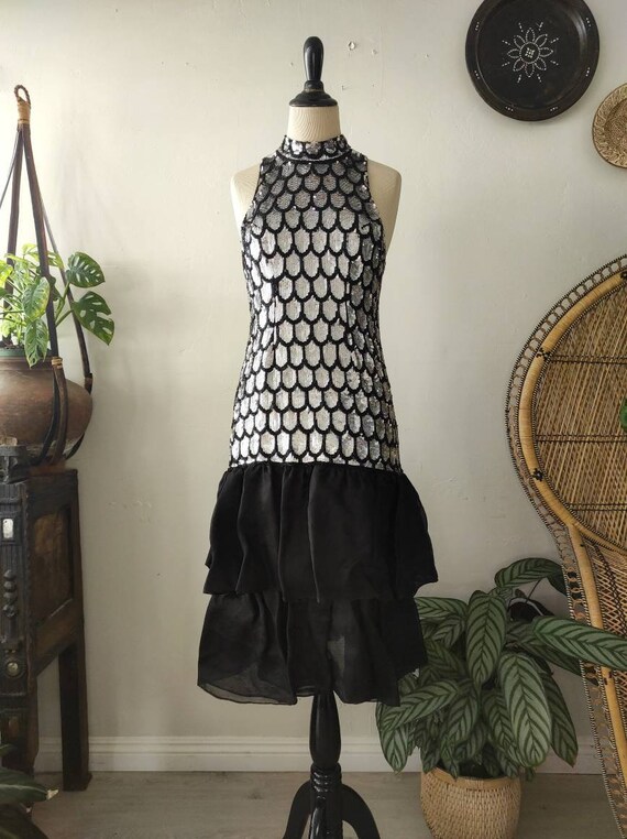 Glam sparkly silver iridescent fish scale sequin/bead… - Gem