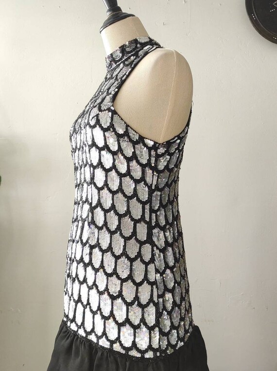 Glam sparkly silver iridescent fish scale sequin/bead… - Gem