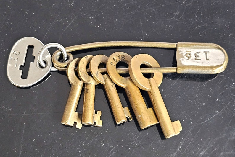 Brass Keys Lot - Early 20th Century - Use in Old Machines and Locks ...