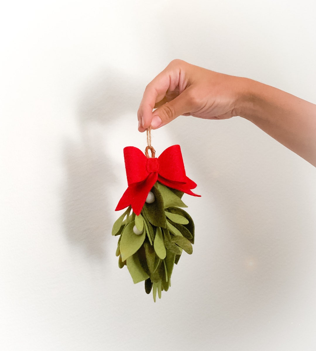 Felt Mistletoe || Christmas Mistletoe With Bow || Handmade Mistletoe ...