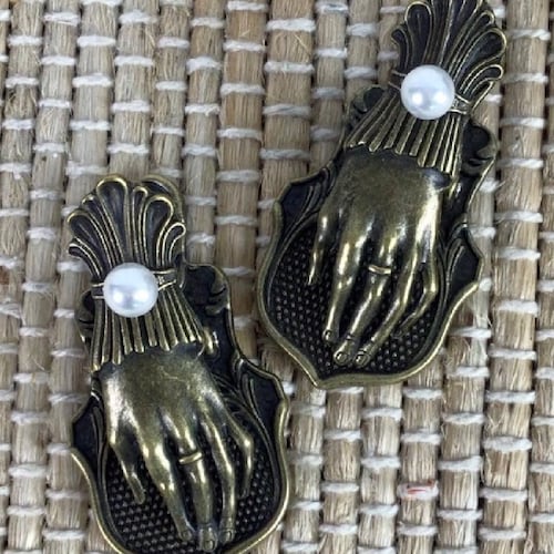 2 Victorian Hands Paper Clips Finnabair Art Daily Prima - Etsy