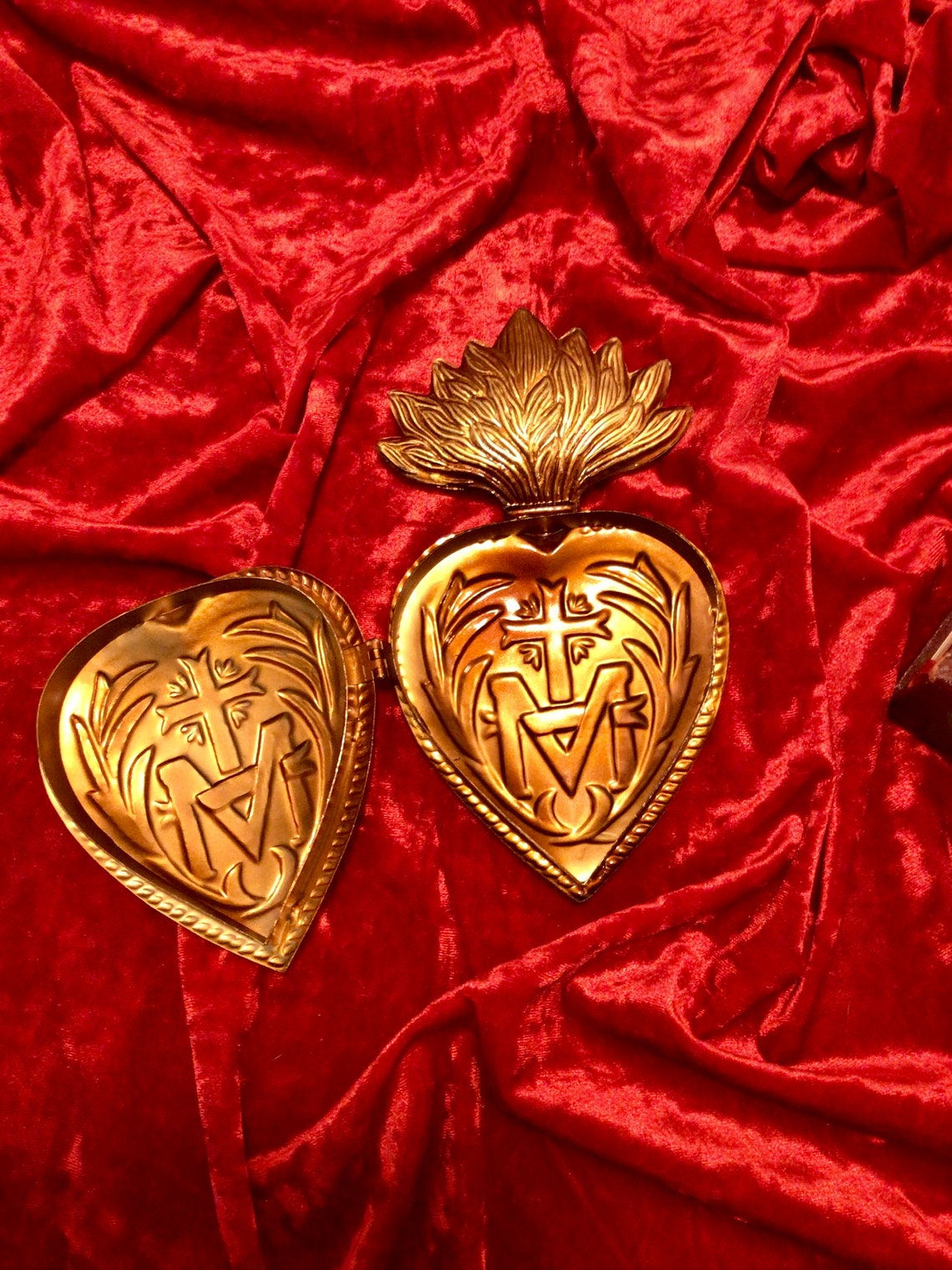 Sacred Heart Large Embossed Prayer Box or Rosary Box in Gold | Etsy
