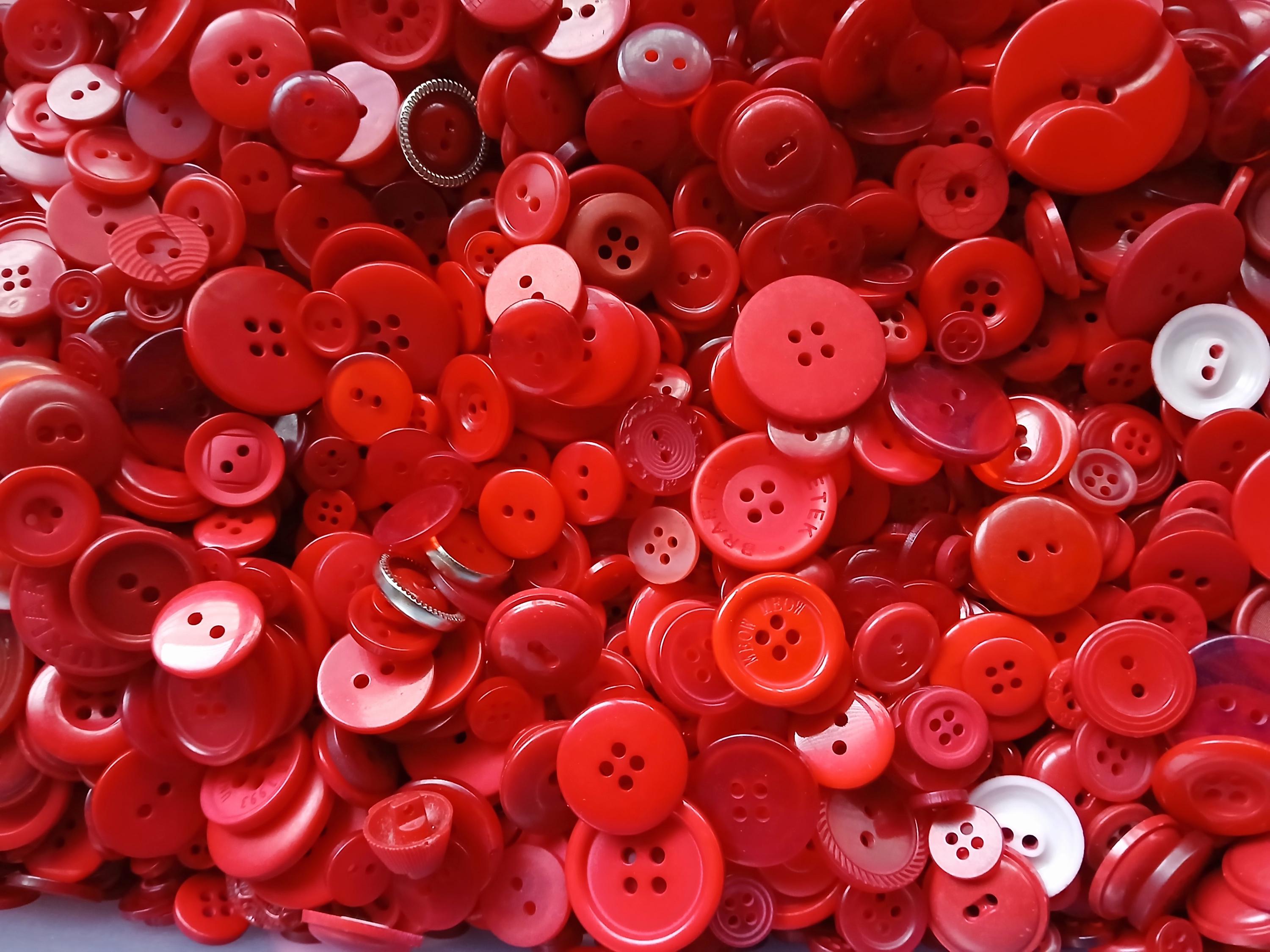 100 Red Mix of Sewing Buttons 3.99 Shipping - Etsy