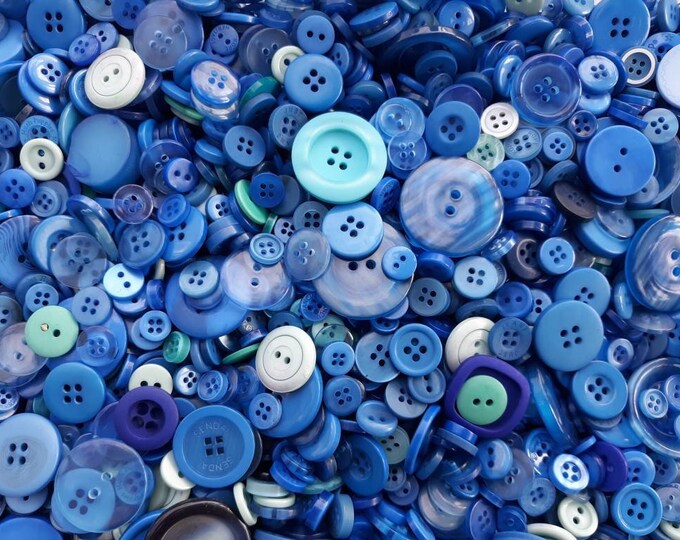 50 Blue Buttons, Blue Berry Pie Mix, Assorted Size Mix Grab Bag ...