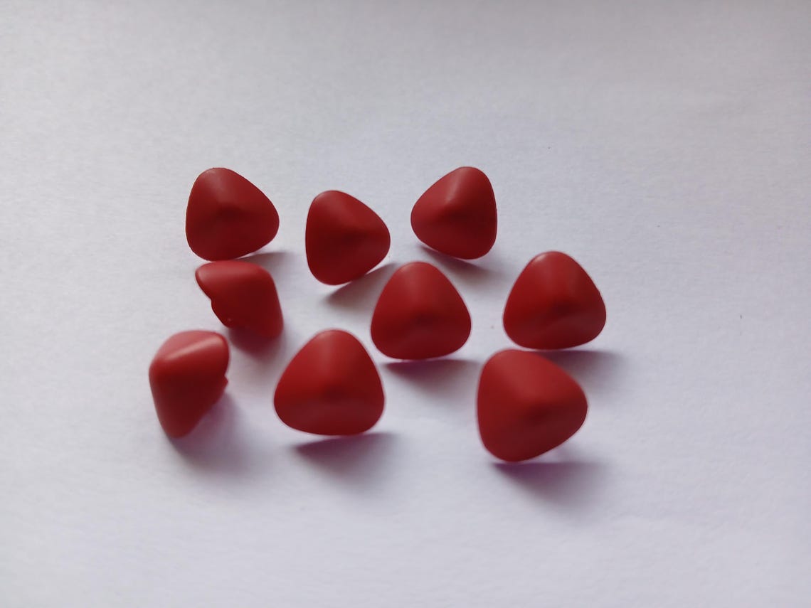 10 Red Triangle Sewing Buttons 1/2 Inch in Size GAA - Etsy
