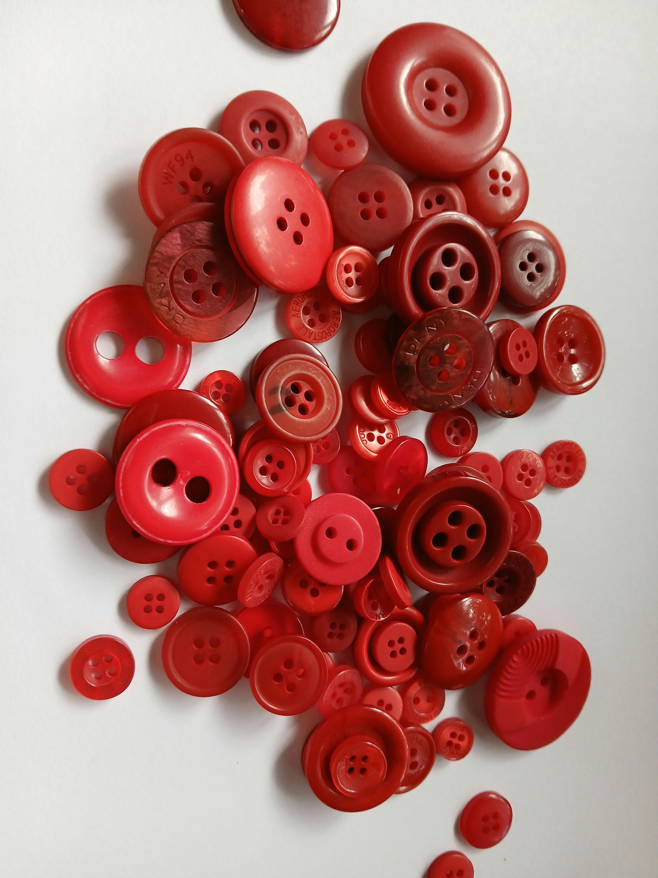 100 Red Mix of Sewing Buttons 3.99 Shipping - Etsy