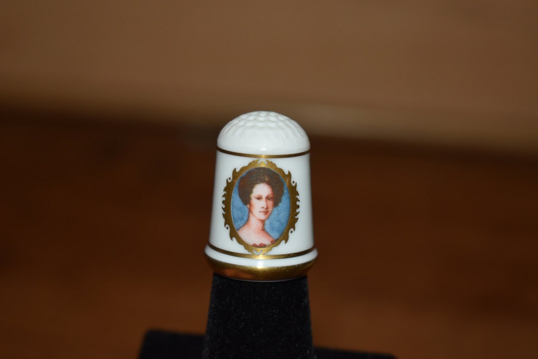 Vintage 1978 Franklin Mint Emily Donilson First Ladies Thimble - Etsy