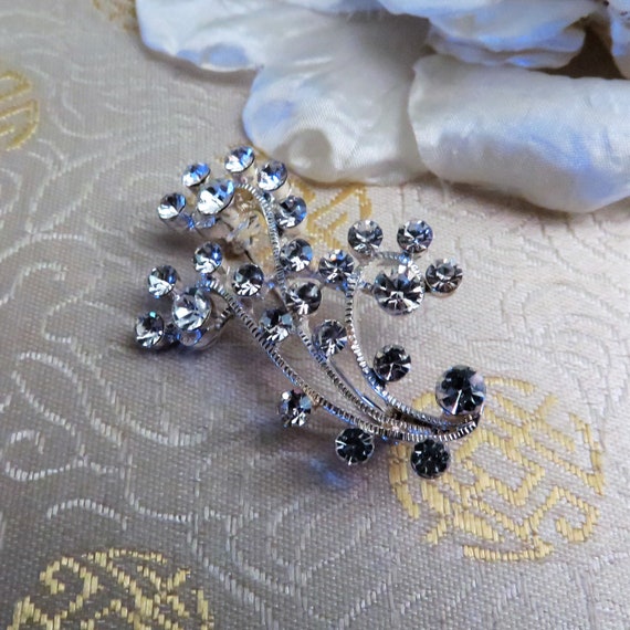 Vintage Rhinestone Brooch Sparkly Clear Rhinestone Brooch Vintage Brooches Pins. Ideal Gift for Her Friend Teacher Thank You Gift Etsy UK