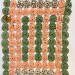 Vintage Hand Sewn Yo Yo Table Runner Dresser Scarf Peach Green Baby ...