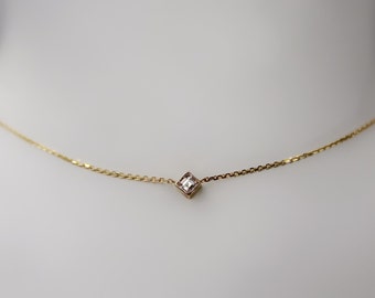 14k Gold Delicate Three Princess Cut Diamond Necklace / Choker | Etsy