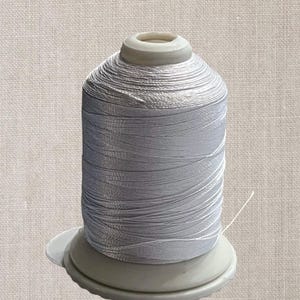 White Embroidery Thread 40wt Polyester Sewing Thread Spool 1000m ...