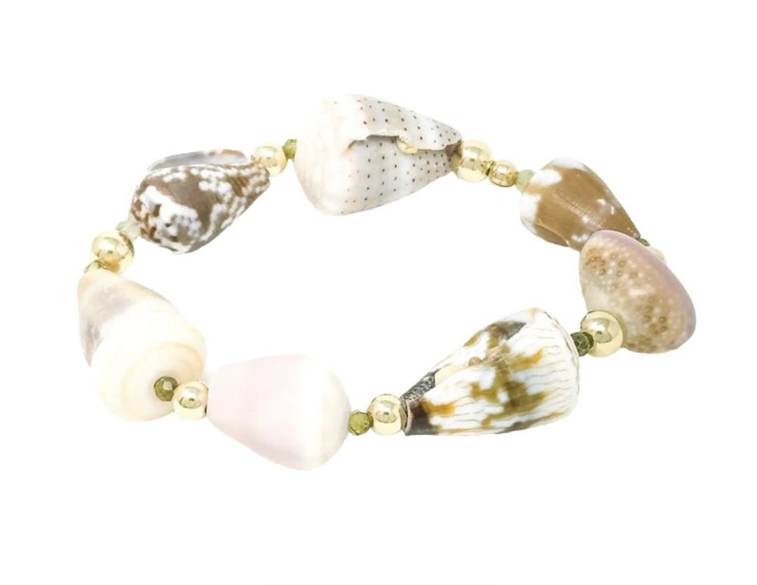 Stretchy Shell + Green Garnet Bracelet - Etsy