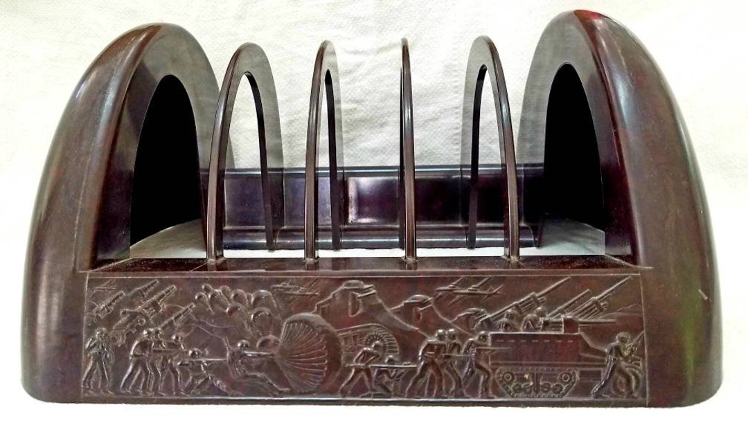 Vintage Bakelite Record Holder With Embossed Battle Scence Rare Vinyl ...