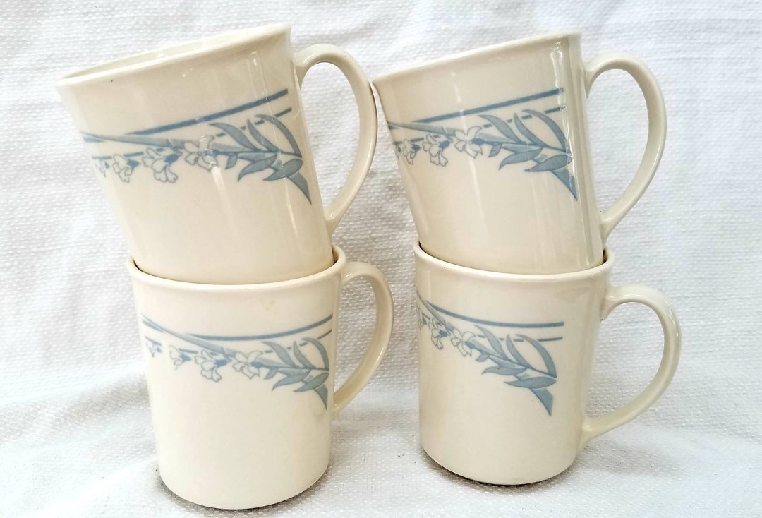 Vintage Corelle Blue Lily Mugs Corelle Blue Flower Coffee Mugs Set of 4 ...