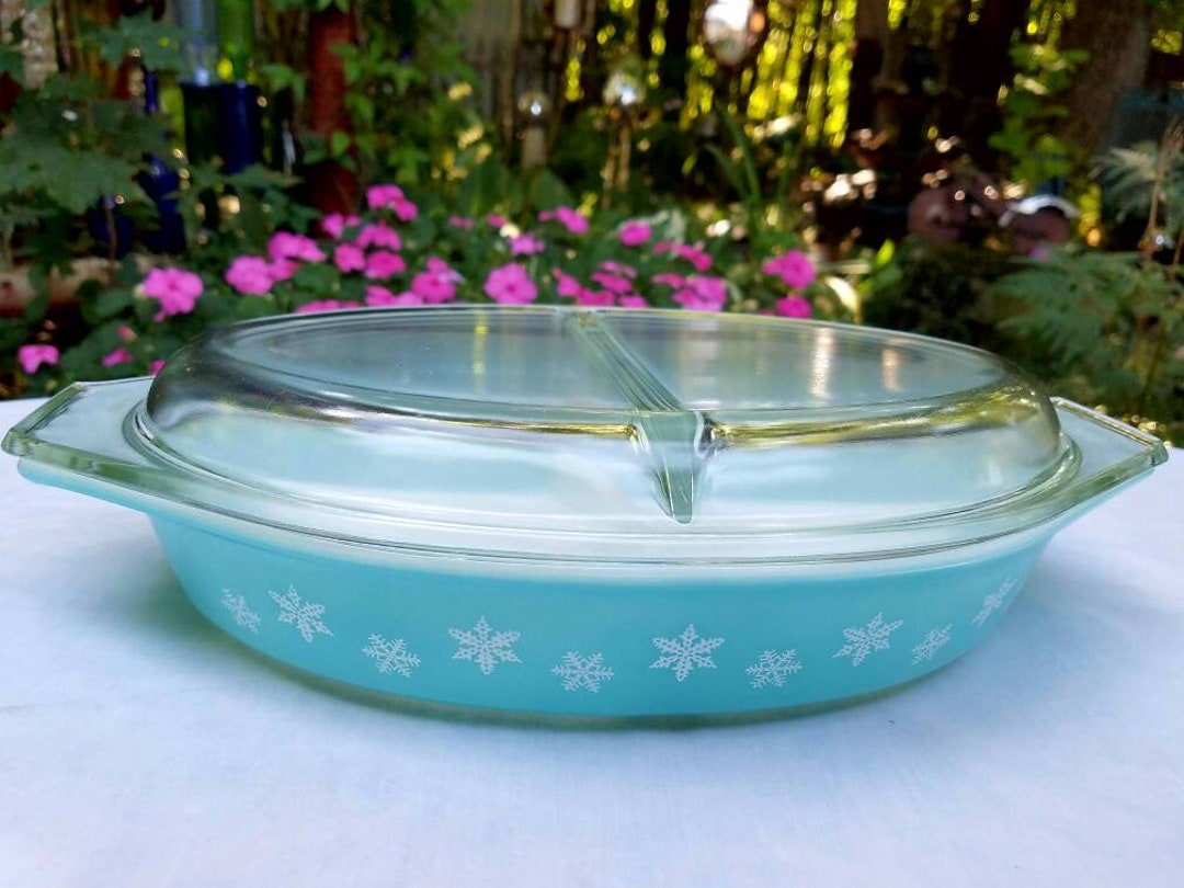 Vinta Pyrex Turquoise Snowflake Divided Casserole Turquoise Snowflake ...