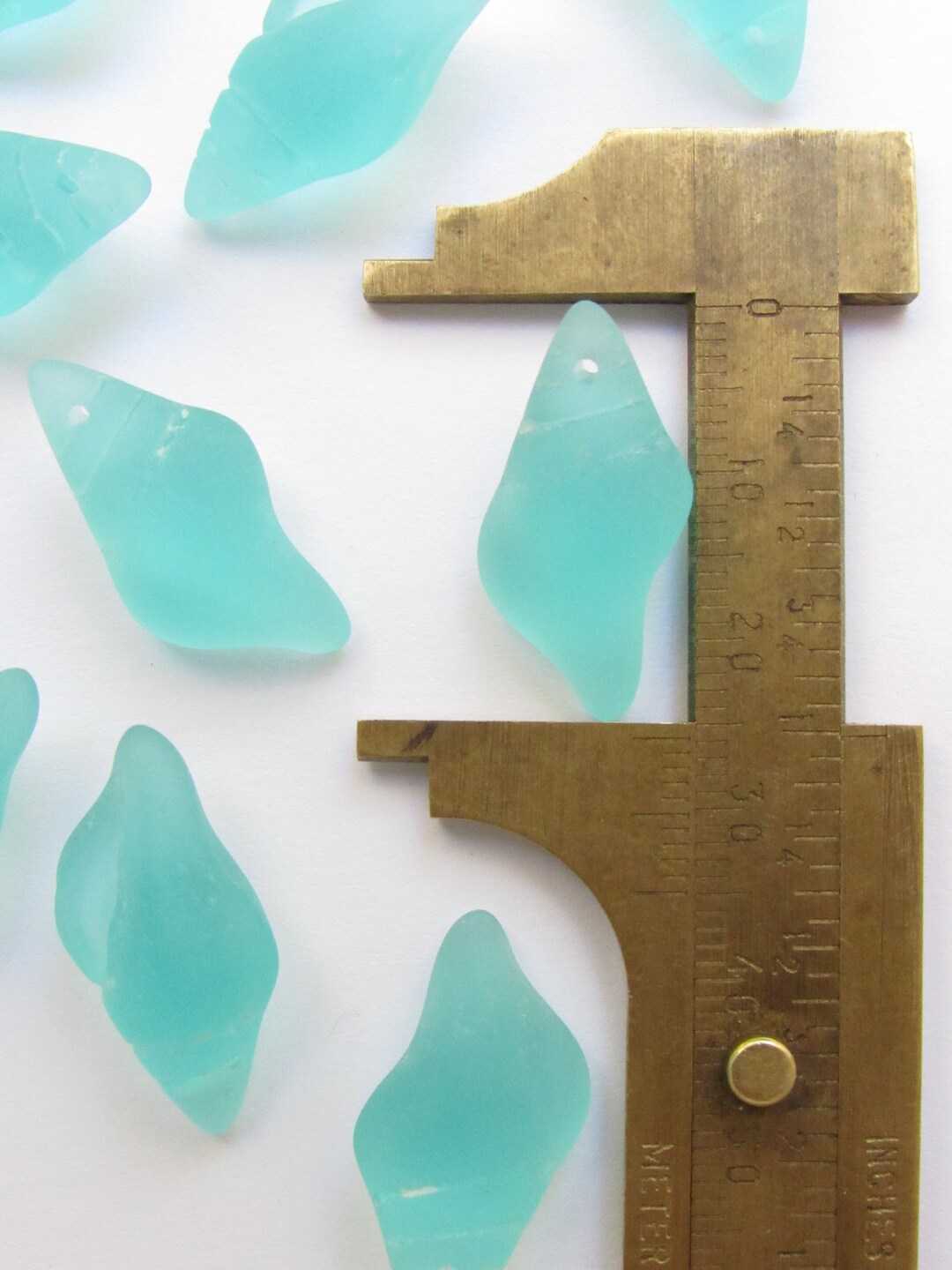 Cultured Sea Glass Conch Shell PENDANTS 26x12mm U-pick Seafoam GREN ...