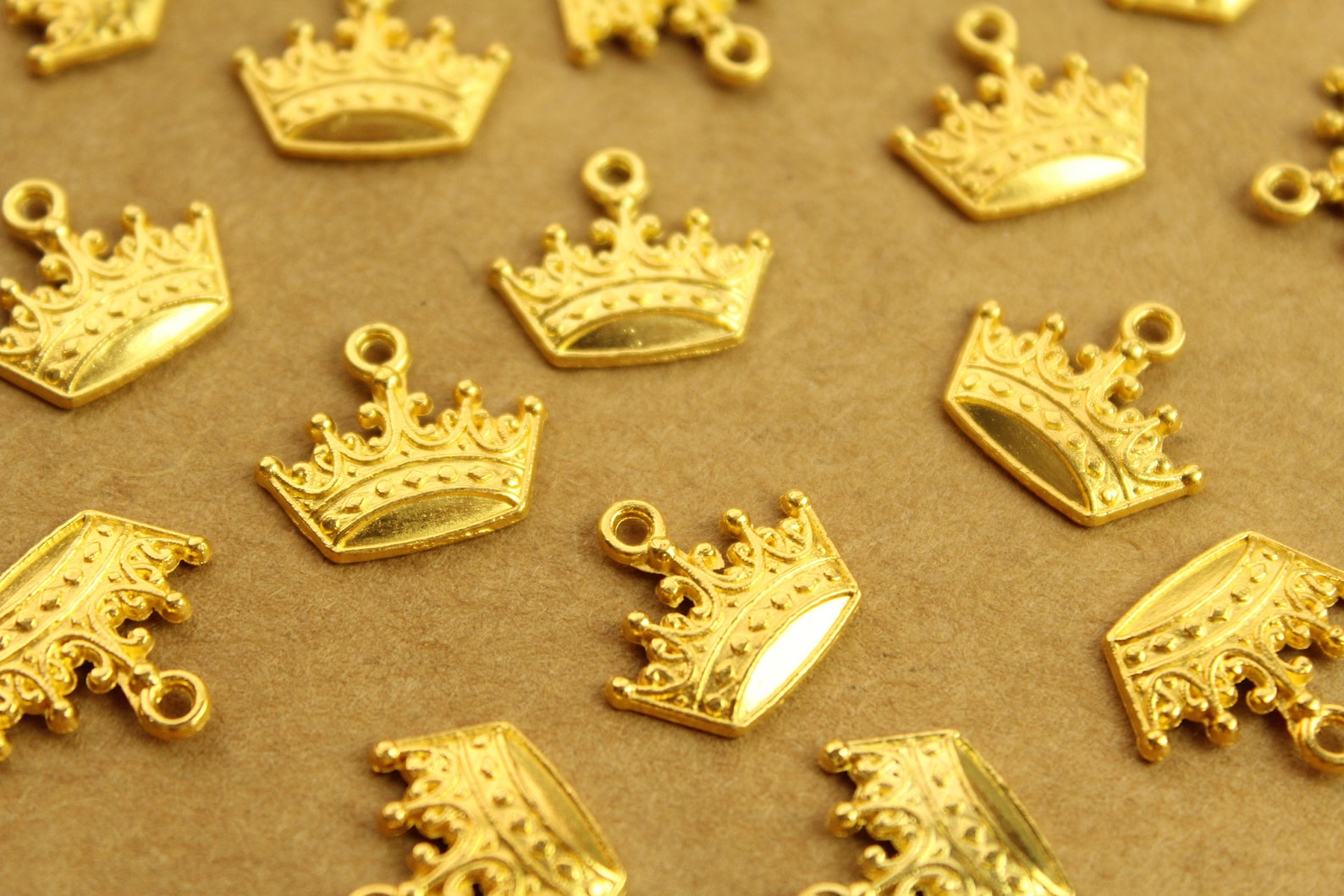 15 Pc. Gold Plated Crown Charms 18mm X 15mm MIS-265 - Etsy