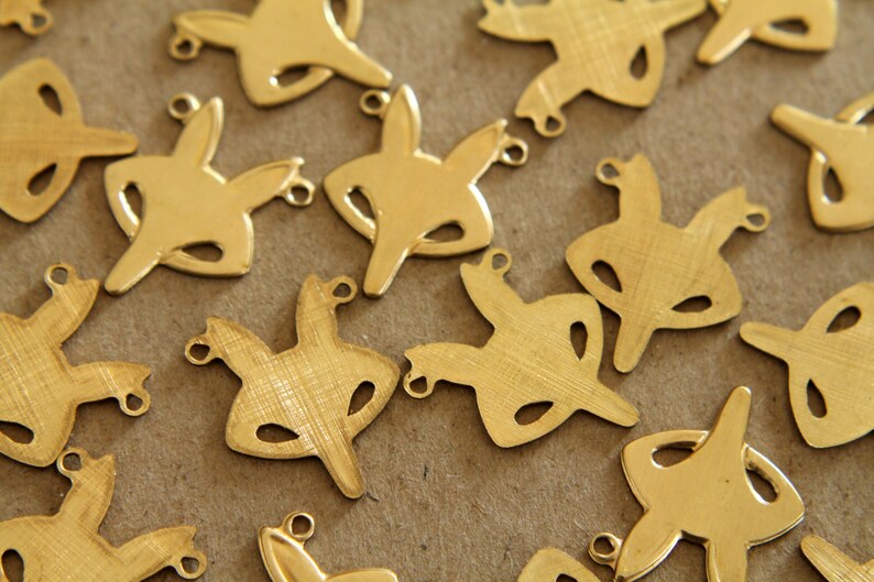 6 Pc. Raw Brass Fox Head Pendants: 18mm by 23mm - Made in USA | RB-074 ...