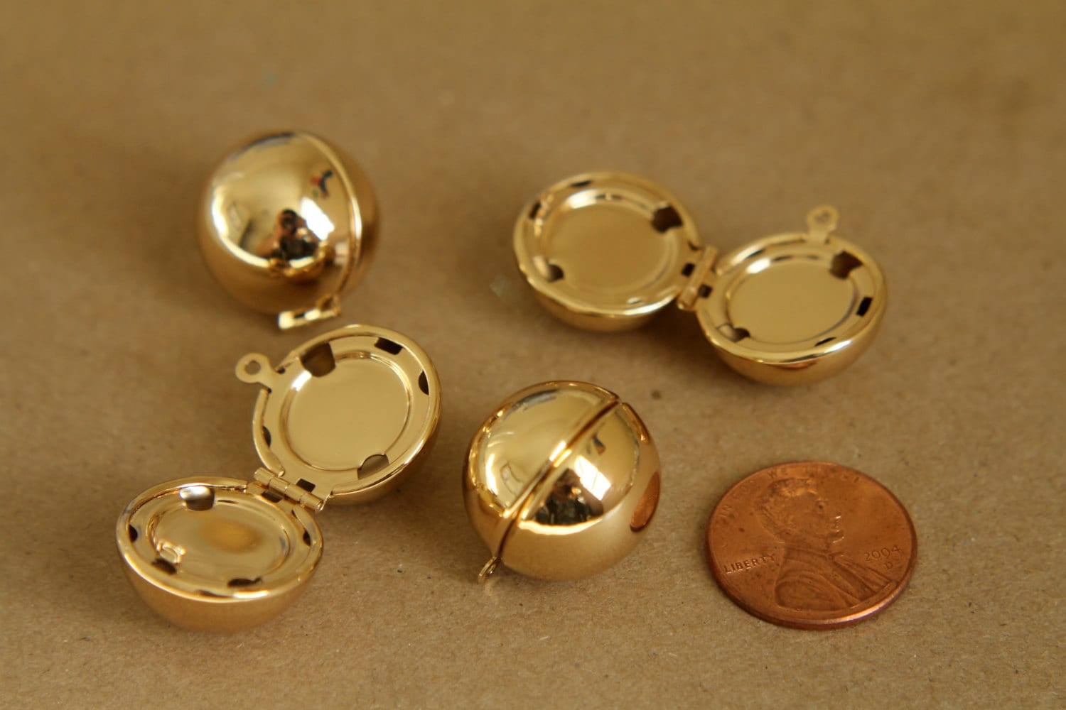 1 pc. Gold Ball Lockets LOC-022 | Etsy