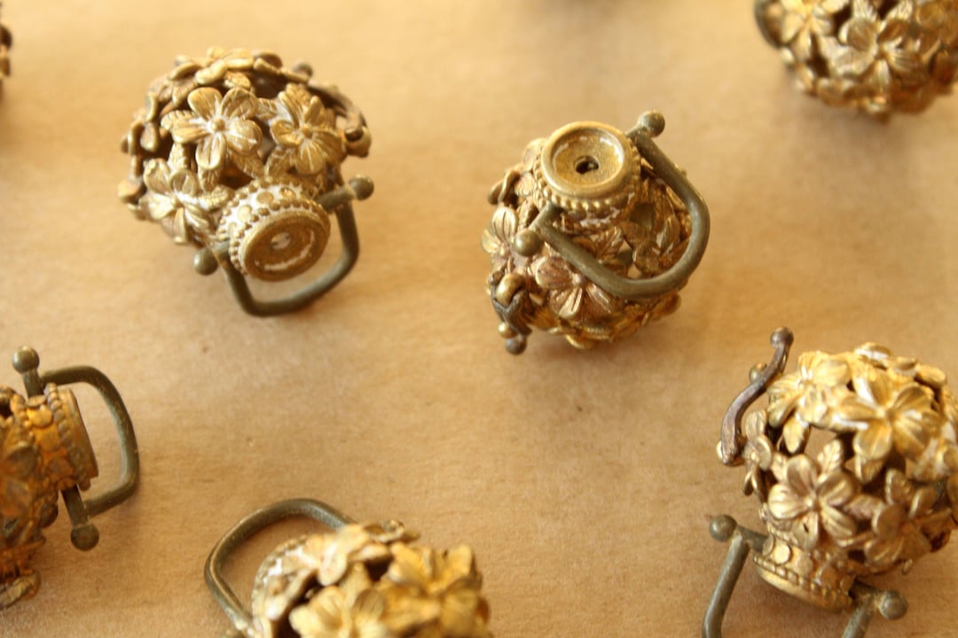1 Pc. Raw Brass Flower Ball Locket 23mm X 28mm | LOC-002* - Etsy