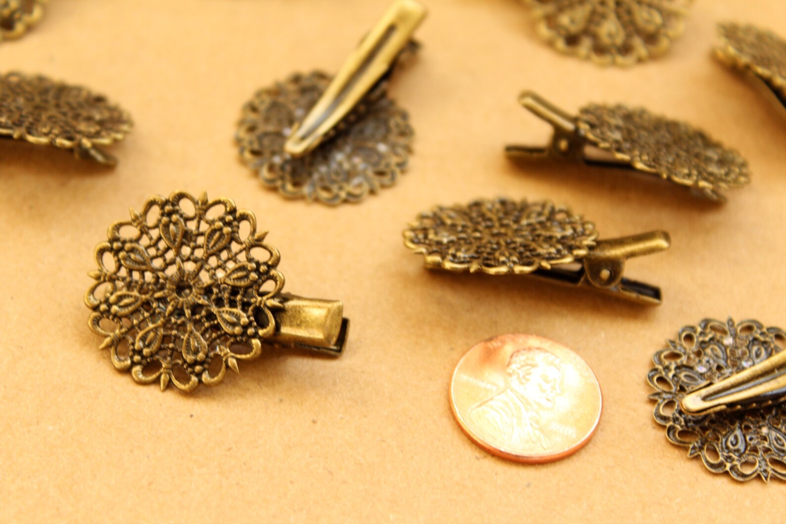 10 Pc. Antique Bronze Mini Alligator Pins With Filigree Pad - Etsy