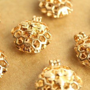 3 Pc. Gold Plated Beehive Diffuser Locket 26mm X 22mm Queen Bee Hive ...
