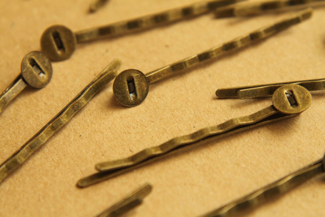 20 Pc. Antique Brass Bobby Pins 8mm Pad FI-061 - Etsy