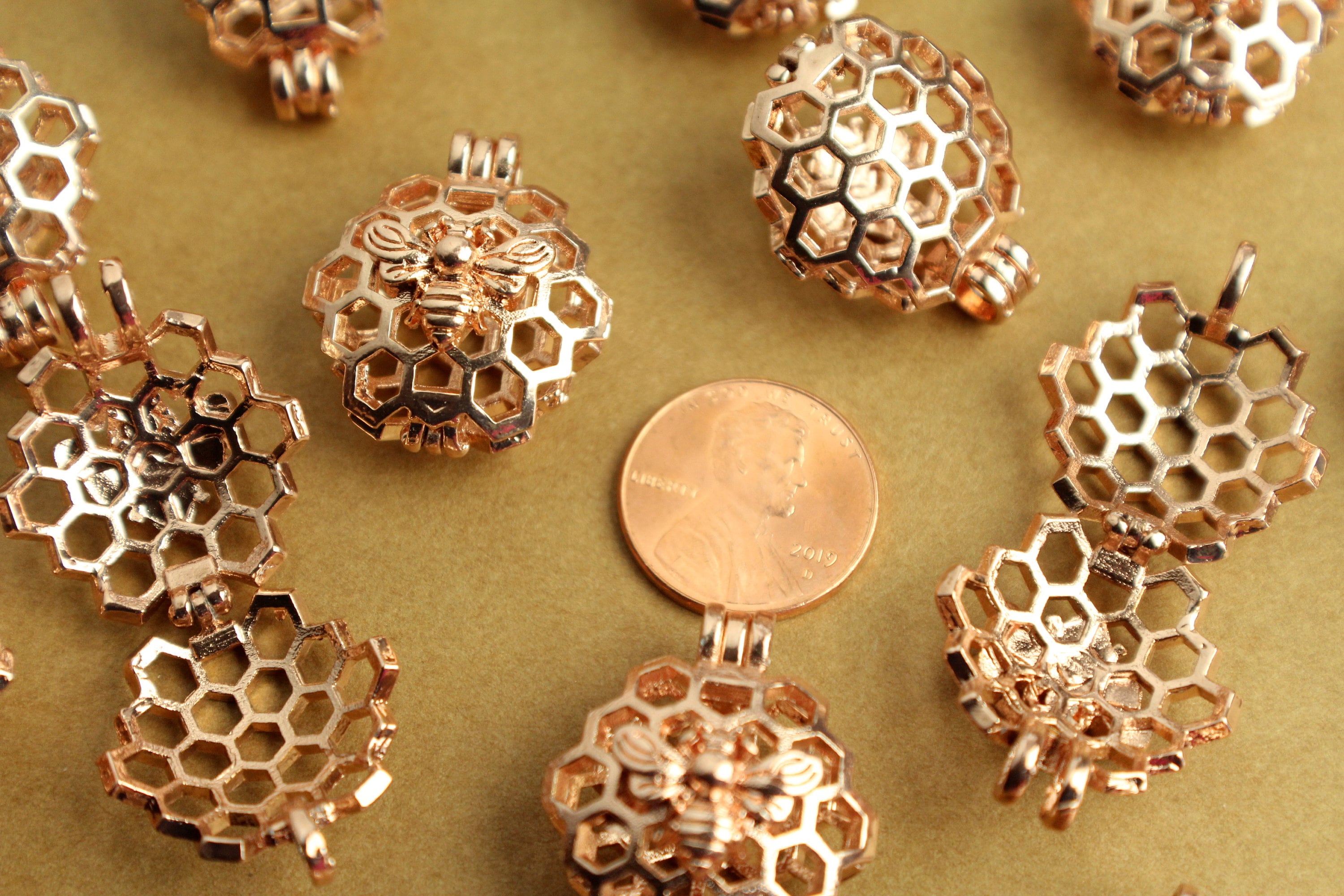 3 Pc. Rose Gold Plated Beehive Diffuser Locket 26mm X 22mm - Etsy